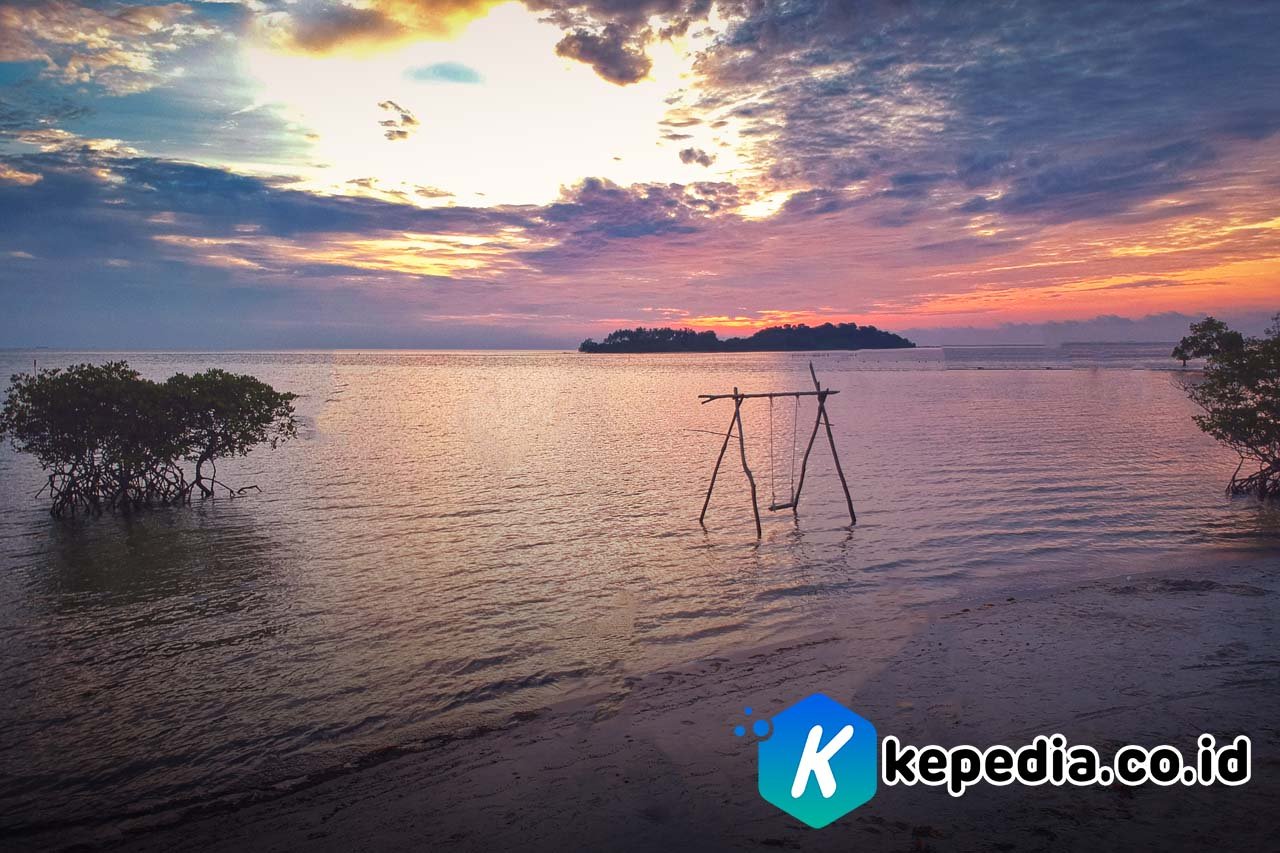 Pantai Elyora, Batam: Melupakan Sejenak Hektiknya Kota dengan Keindahan ...